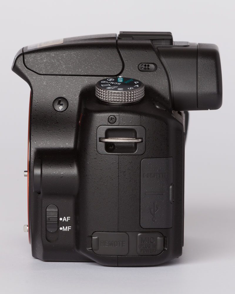 Sony Alpha 35 – Left Side – SonyAlphaLab