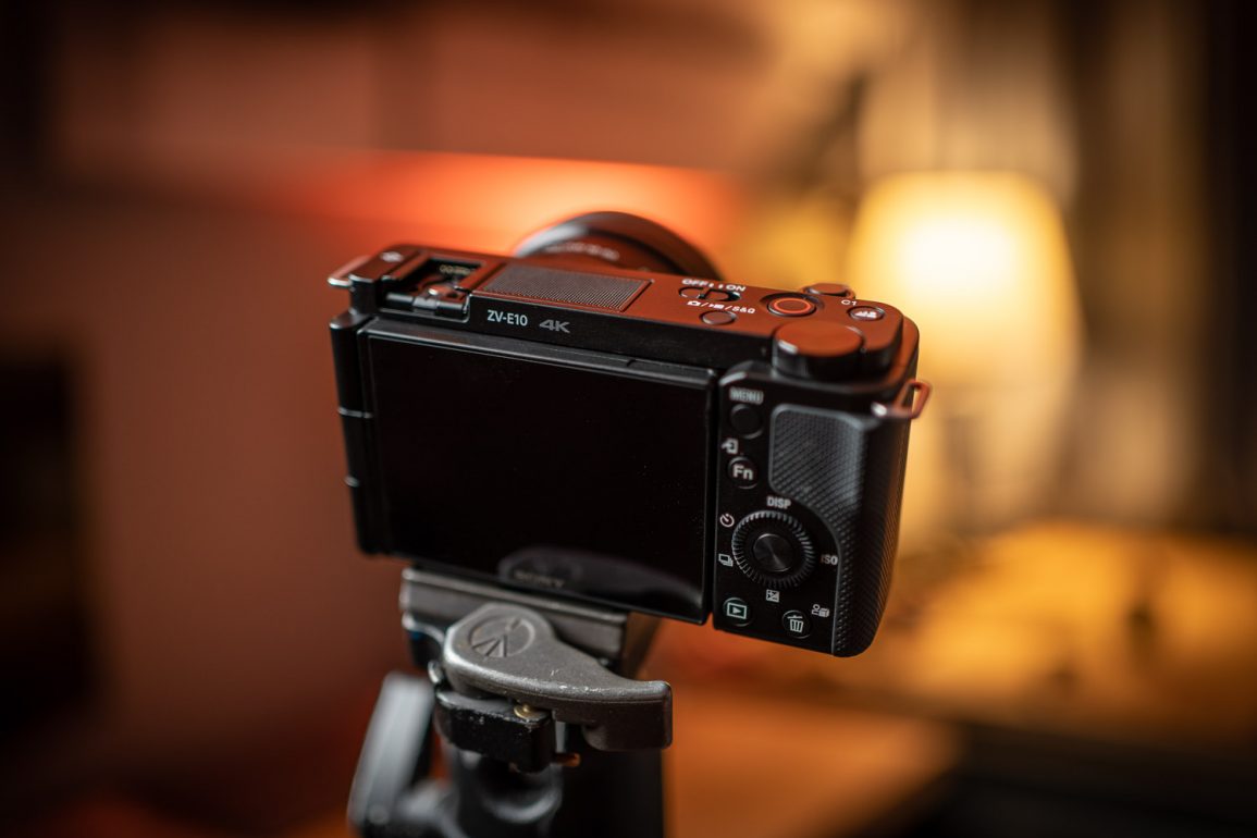 Sony ZV-E10 – Manual Camera Shooting Modes Explained – Aperture ...